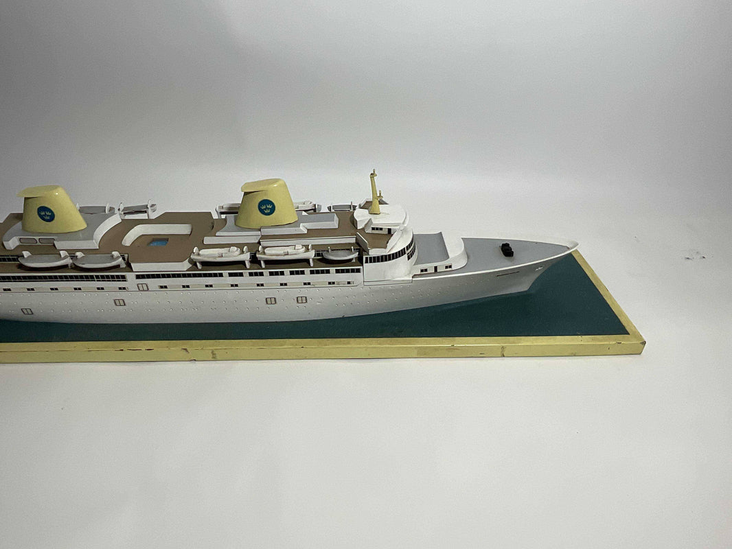 Ship Models – Lannan Gallery