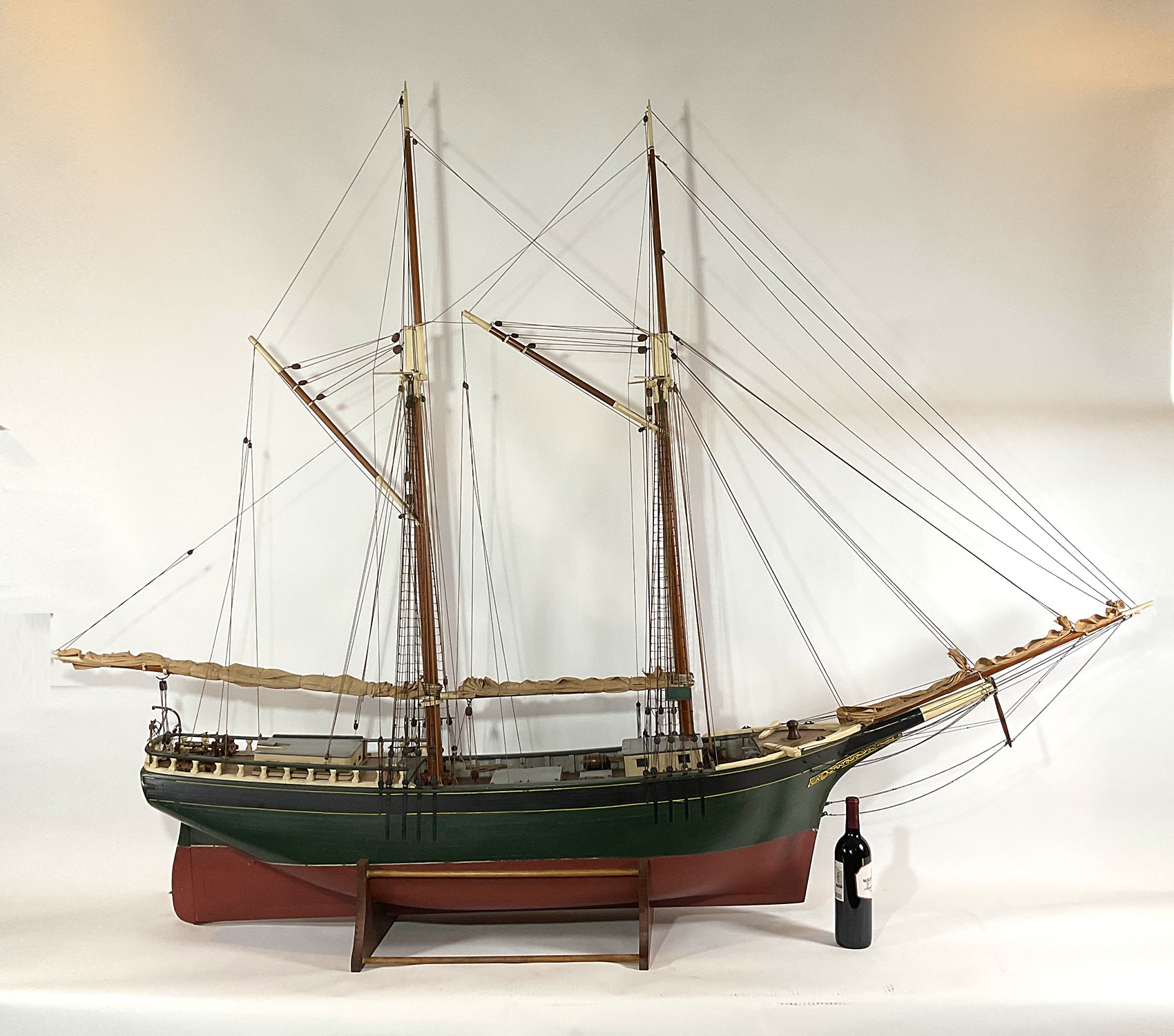 Ship Models – Page 5 – Lannan Gallery